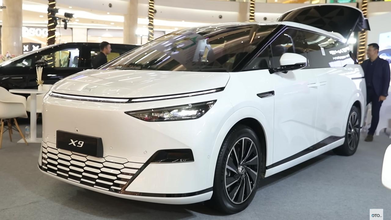 MPV Listrik Premium Xpeng X9 Banjir Pemesanan, Ini Fitur Unggulannya!