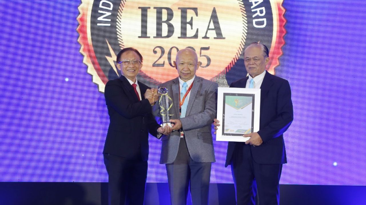 Akselerasi Transisi Energi PLN Dapat Apresiasi di Ajang IBEA 2025