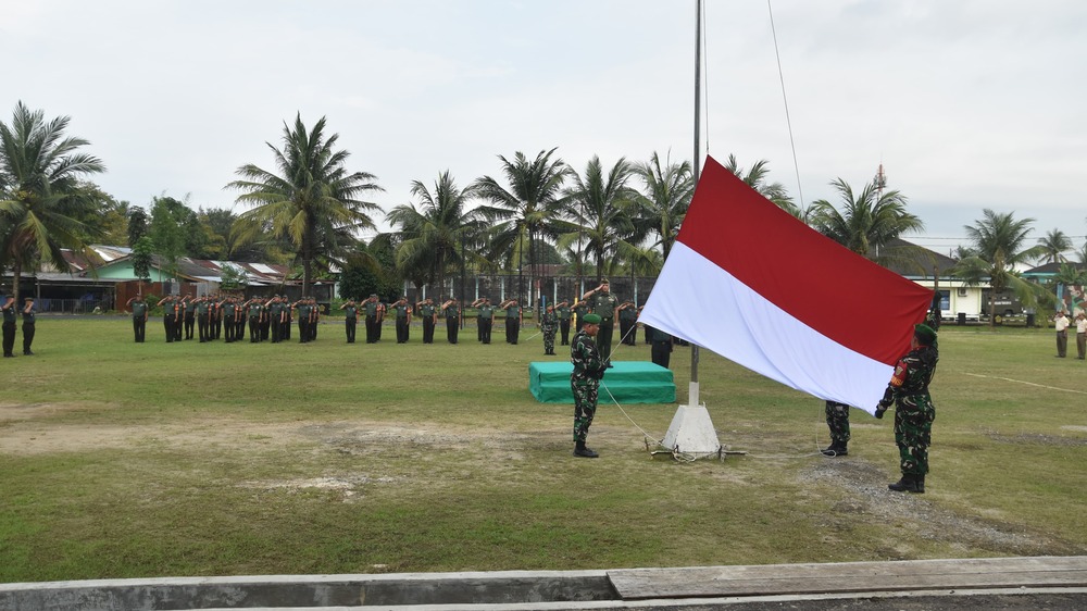 Kodim Palembang Gelar Upacara Bendera Mingguan, Siapa Yang Memimpinnya