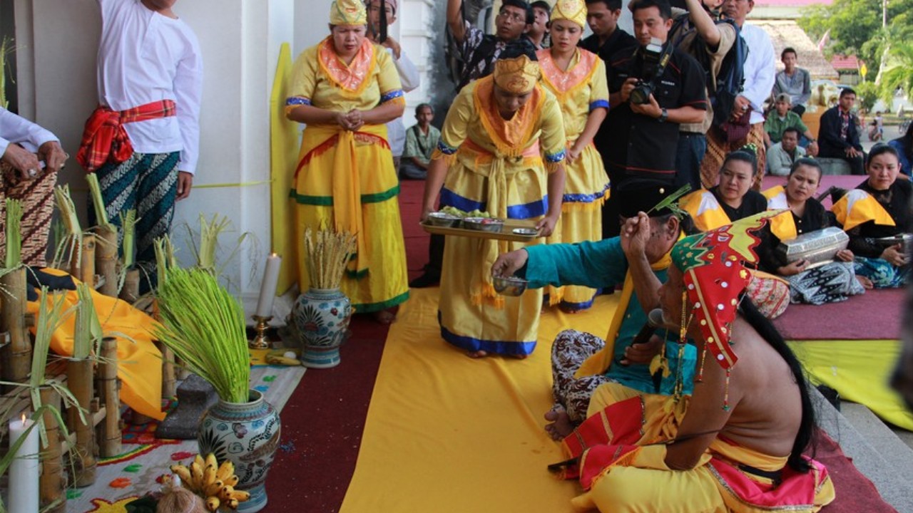 Ragam Upacara Adat yang Punya Makna Khusus di Berbagai Daerah di ...