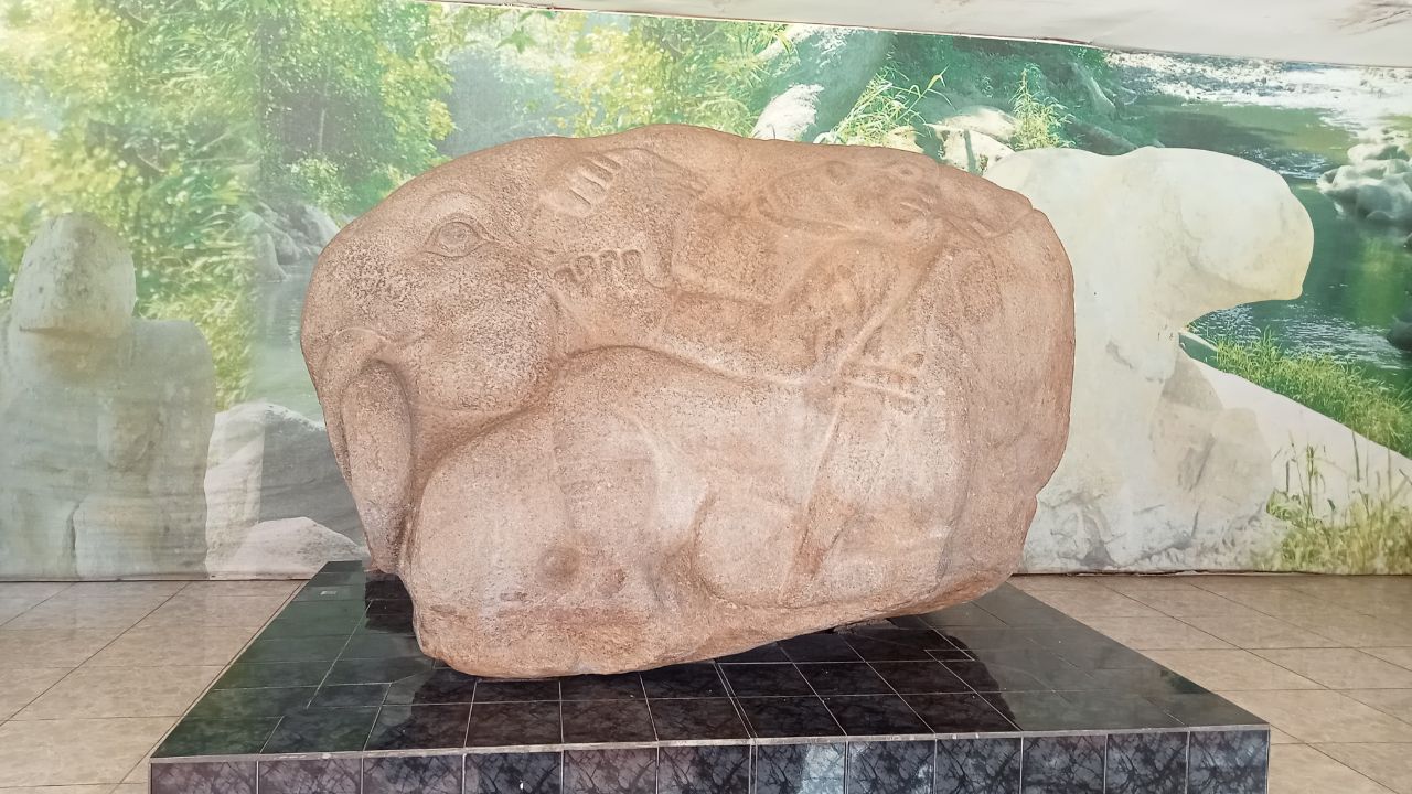 Mengenal Asal Usul Arca Batu Gajah, Maha Karya Seni Pahat di Masa ...