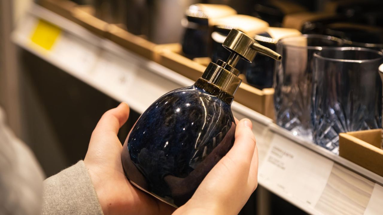 Cari Parfum Berkelas dan Murah? Ini 6 Pilihan Parfum Lokal Indonesia ...