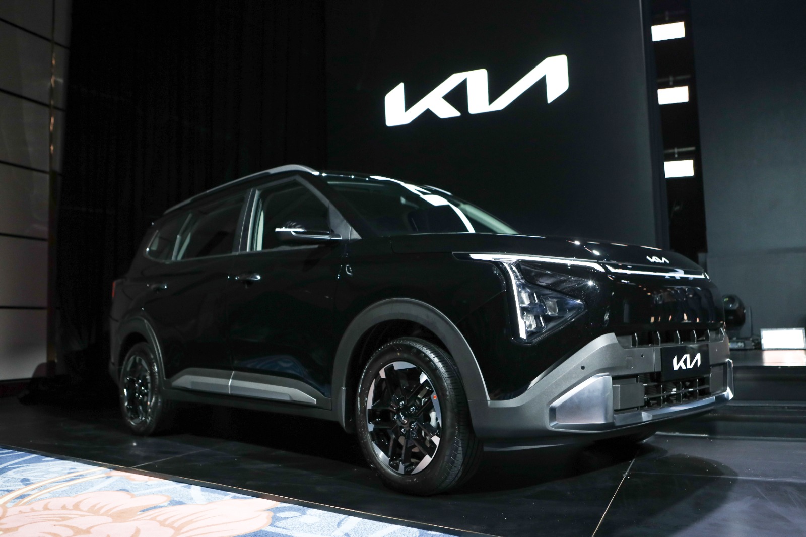 Kia Carens Pamer Wajah Baru! Simbol Awal Era Kia Sales Indonesia