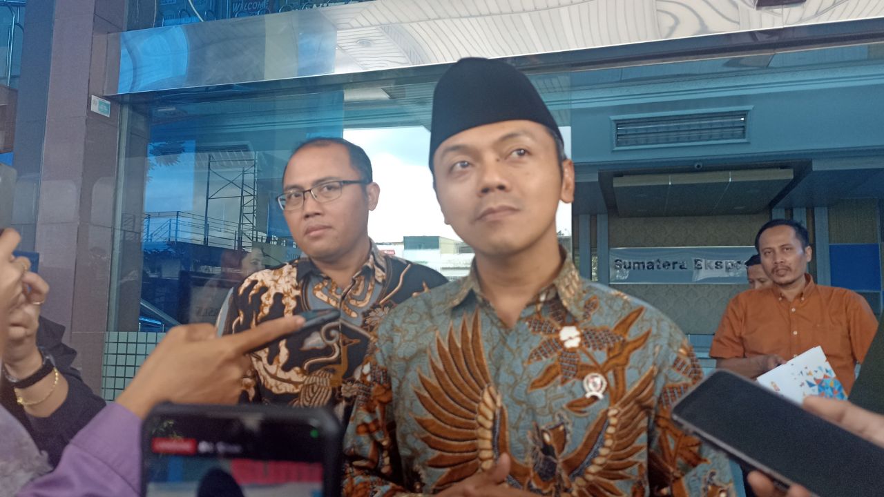 Beda PPDB dan SPMB 2025, Wamen Fajar Sebut Sekolah Swasta Bisa Terlibat